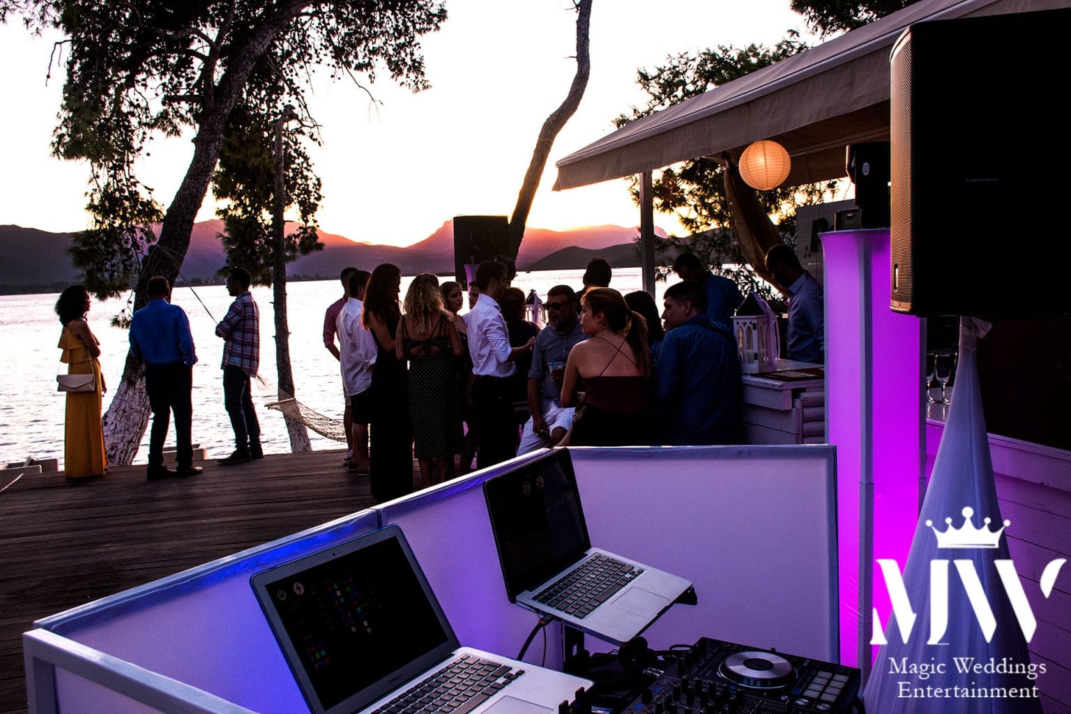 Γιατί ο επαγγελματίας DJ αντί για ένα φίλο είναι η μόνη σωστή επιλογή ...